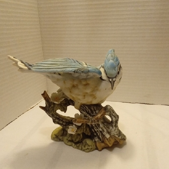 Homco | Accents | Homco 985 Masterpiece Porcelin Blue And White Bird On ...